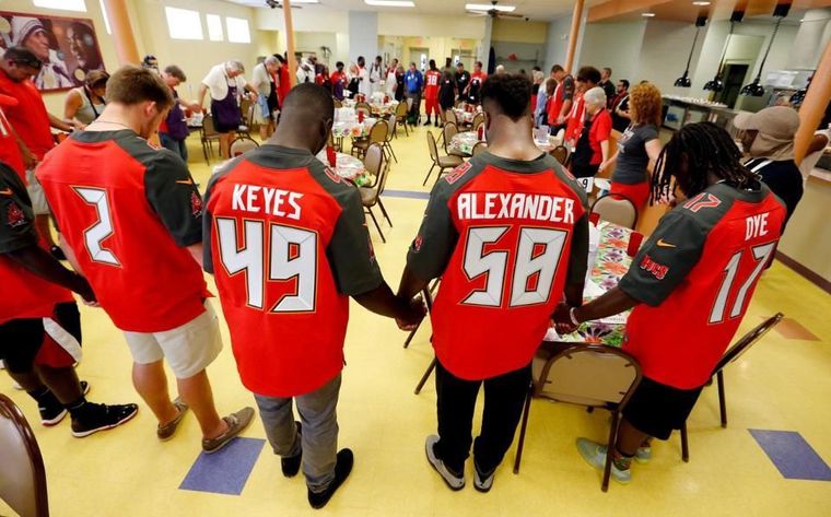 Buccaneers have re-signed LB Josh Keyes; Placed draft pick on the I/R