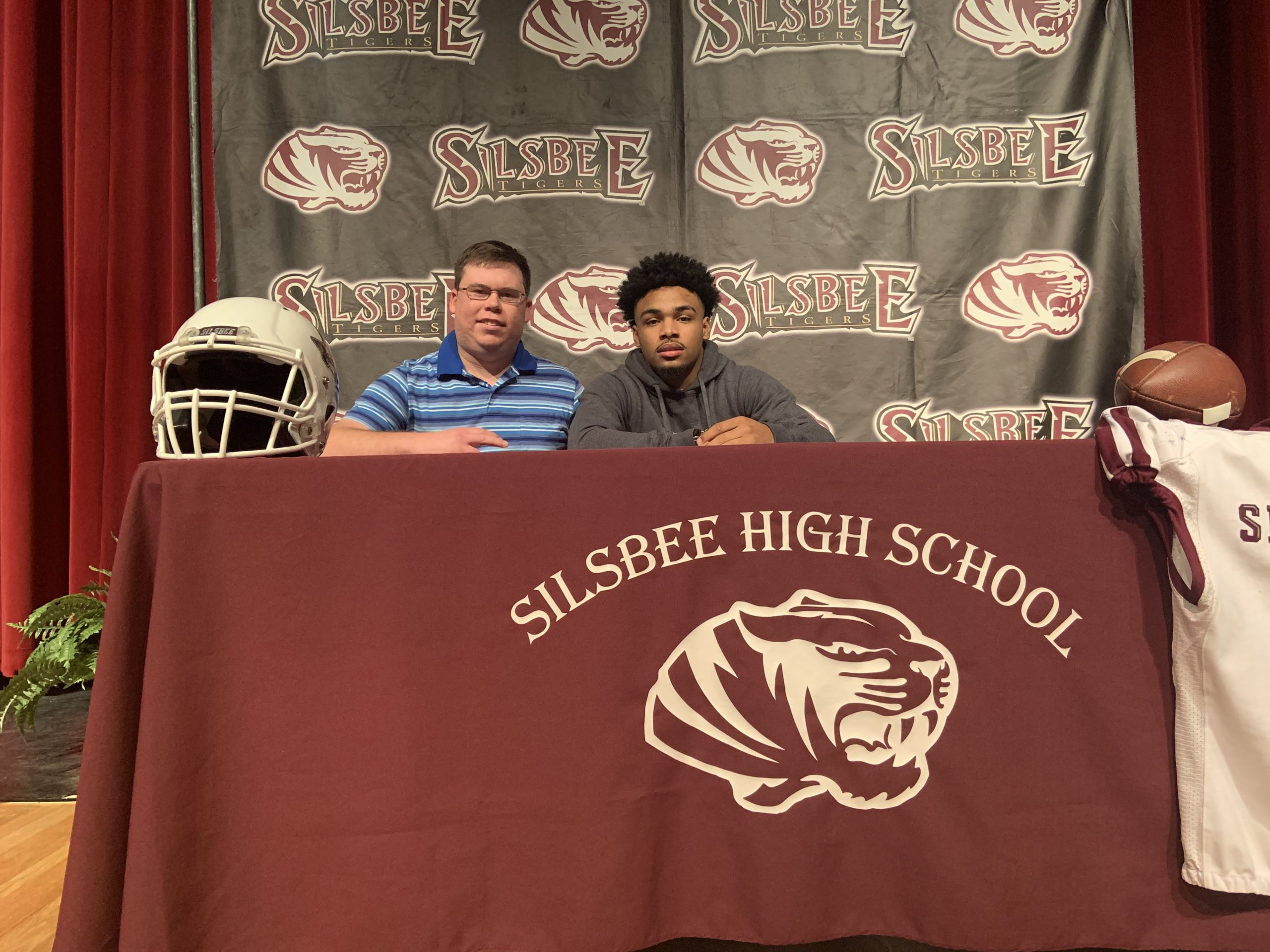 Silsbee Tigers Senior RB Drayln Taylor commits to Prairie View A&M!