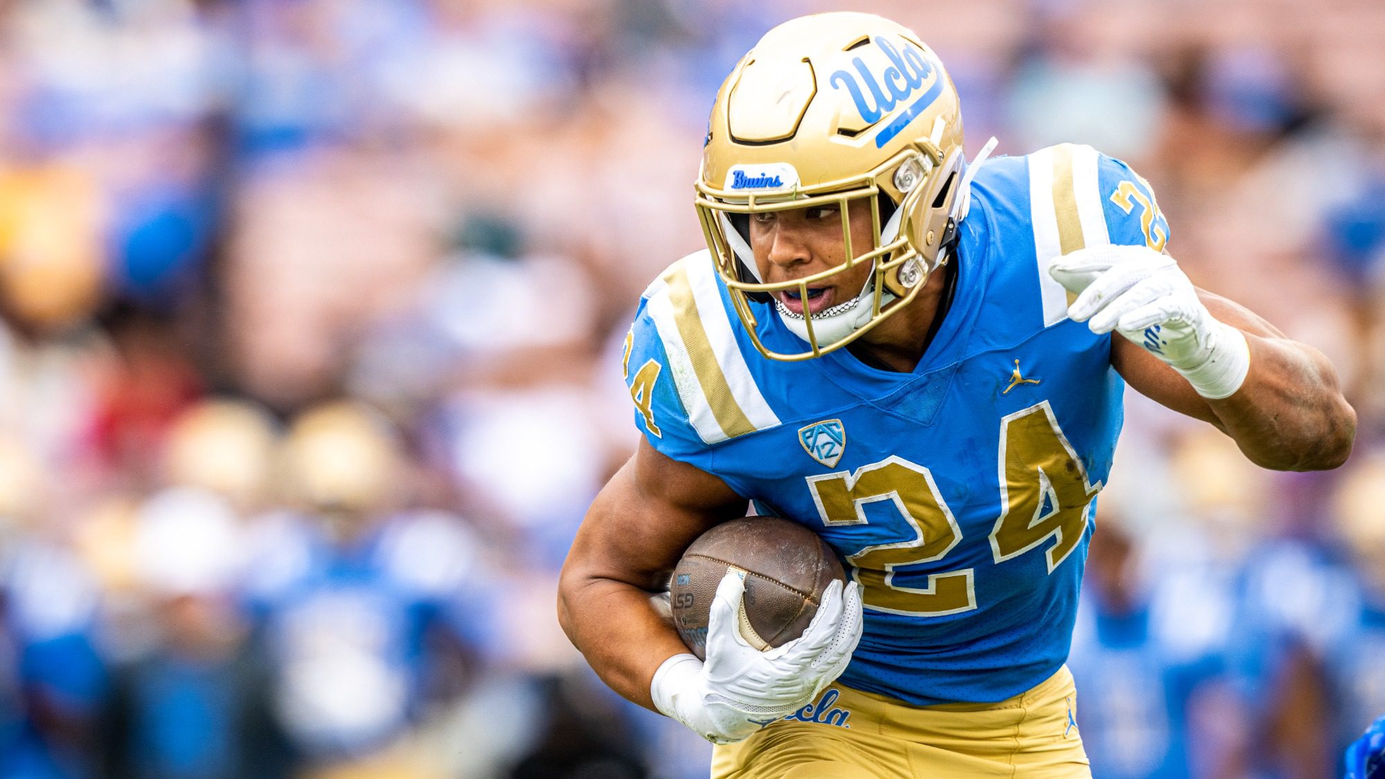 Who does UCLA RB Zach Charbonnet compare to in the NFL?