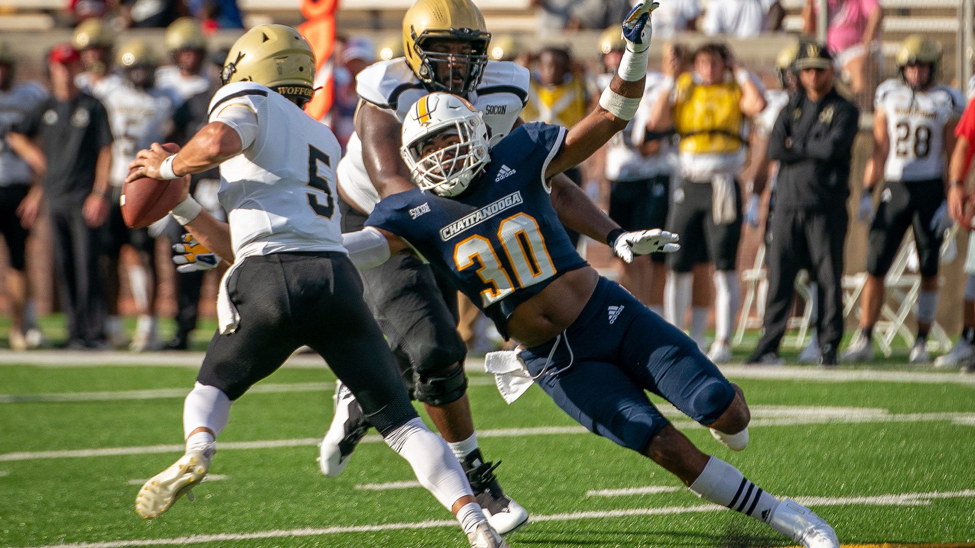 Meet 2024 Draft Prospect Jay Person, EDGE, UT-Chattanooga