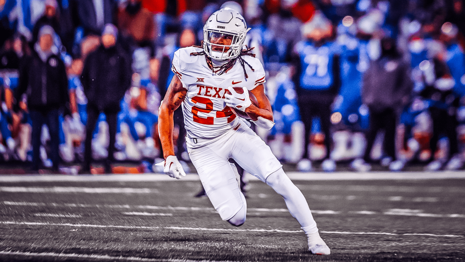Could the Dallas Cowboys target Texas RB Jonathan Brooks?
