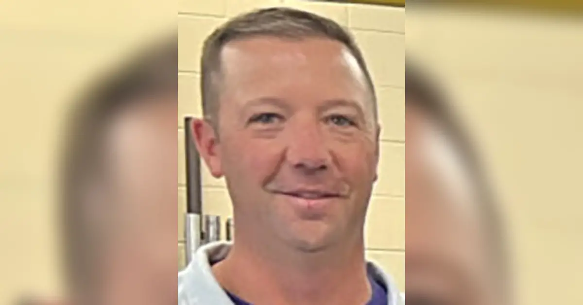 Football Coach in Texas Arrested for Enticing a 14-year-old boy