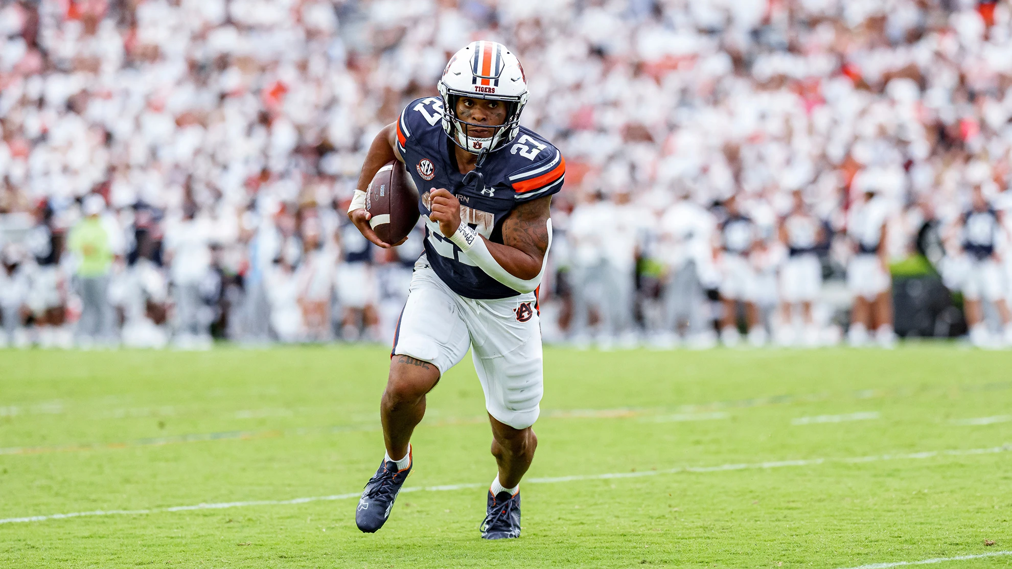Auburn RB Jarquez Hunter: A Sleeper in the 2025 NFL Draft