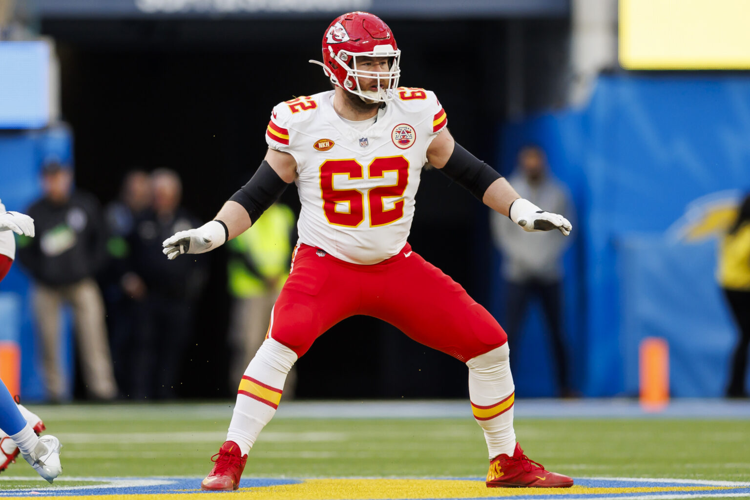 Chiefs All-Pro Joe Thuney Joins Chicago Bears in Major Trade